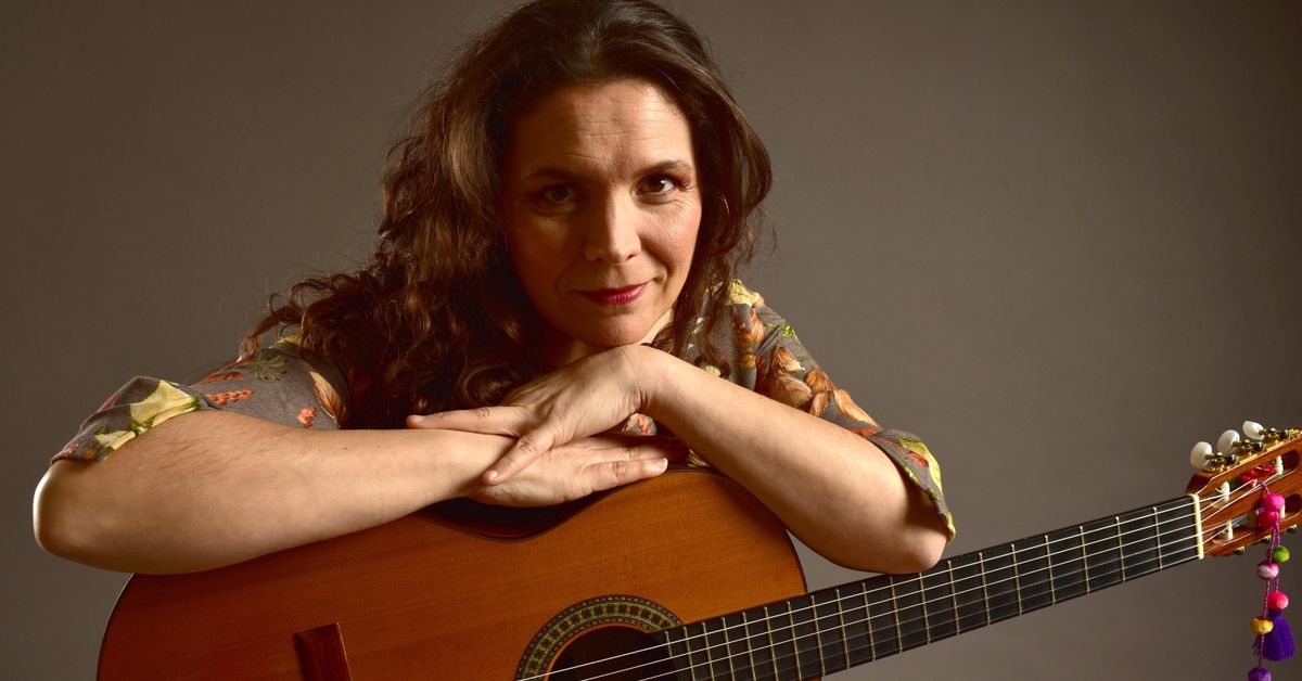 Andrea Andreu viaja becada a España: “La guitarra y su semilla”