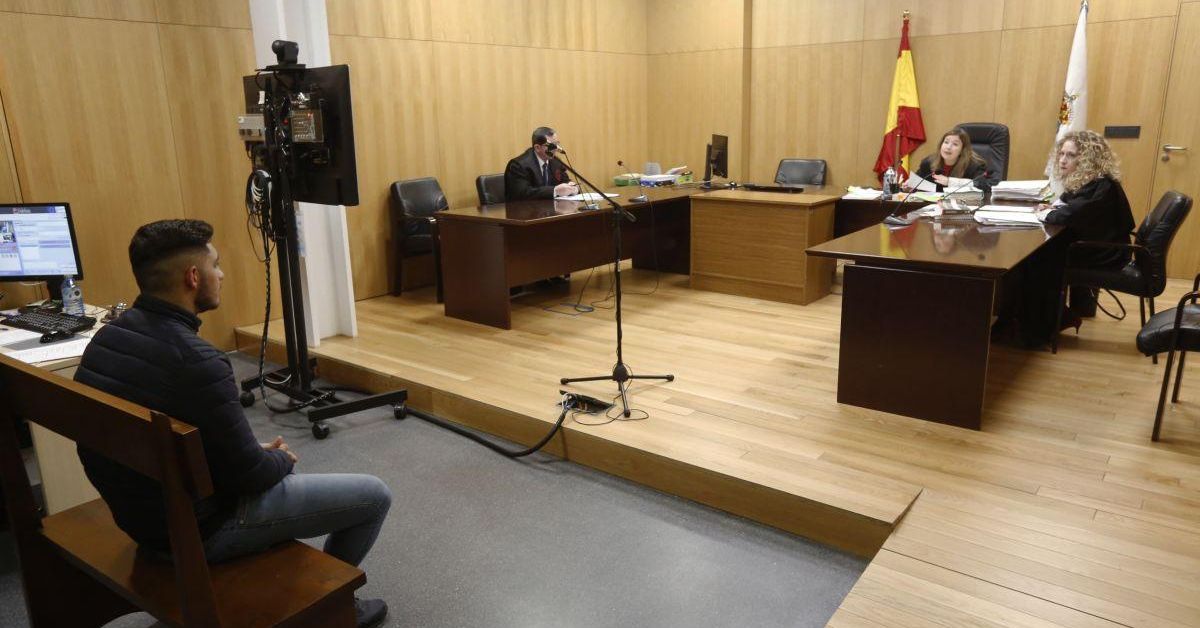 La raza y la ideología, el coladero de los delitos de odio en Ourense