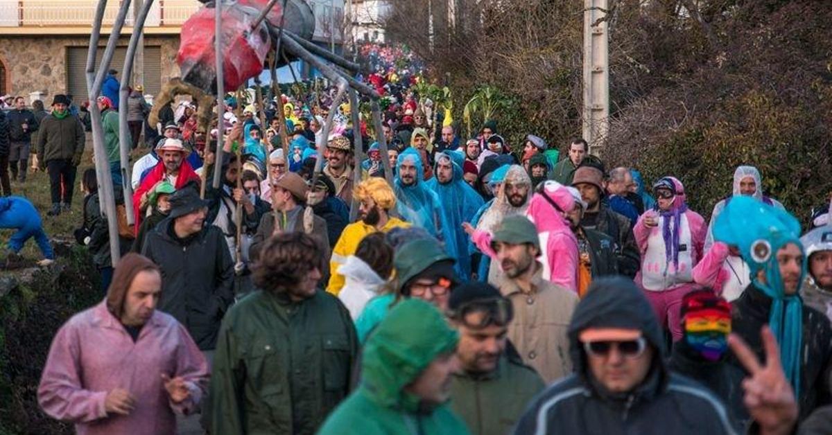 Farrapada y hormigas para un día intenso de Entroido en Laza