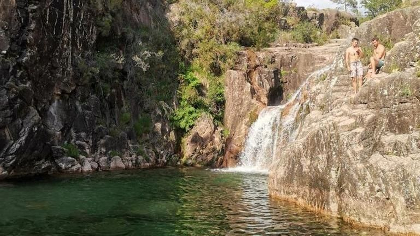 Cinco piscinas naturales para darse chapuzón este verano en el norte de Portugal