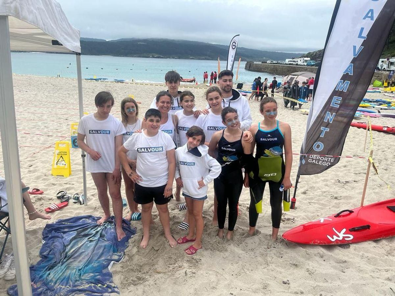 El Club Salvour inició la campaña de aguas abiertas en Ponteceso