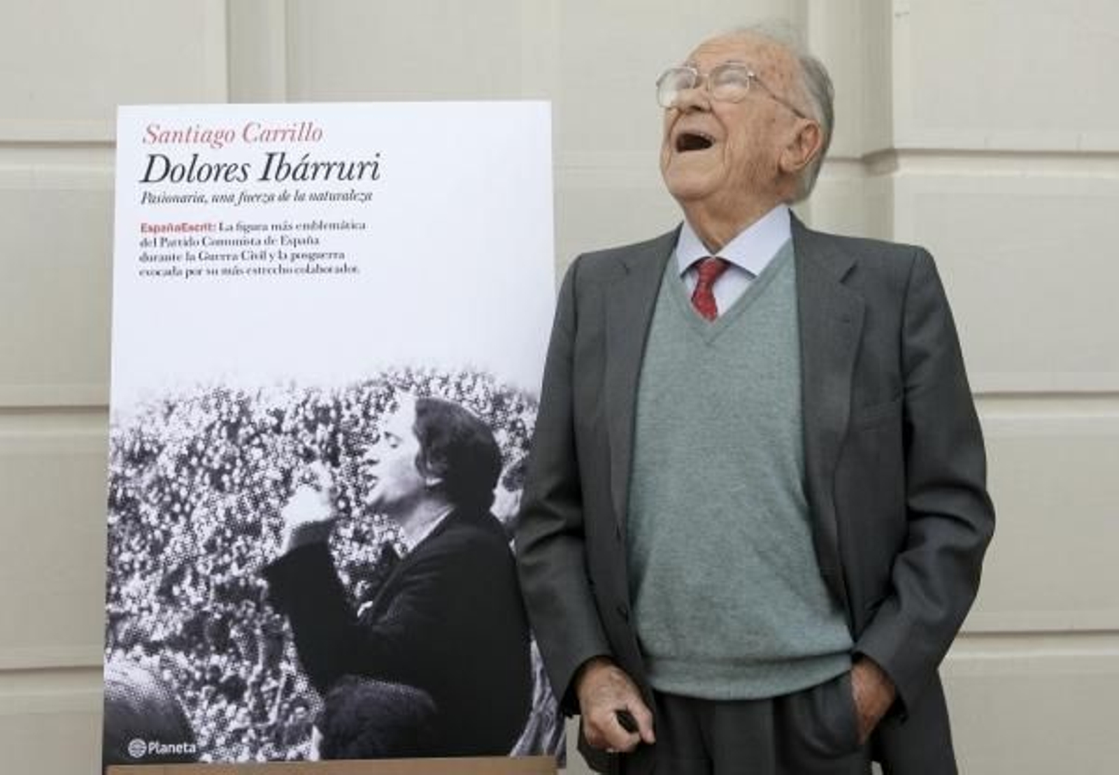 Carrillo presenta su última novela Dolores Ibárruri. Pasionaria, una ...