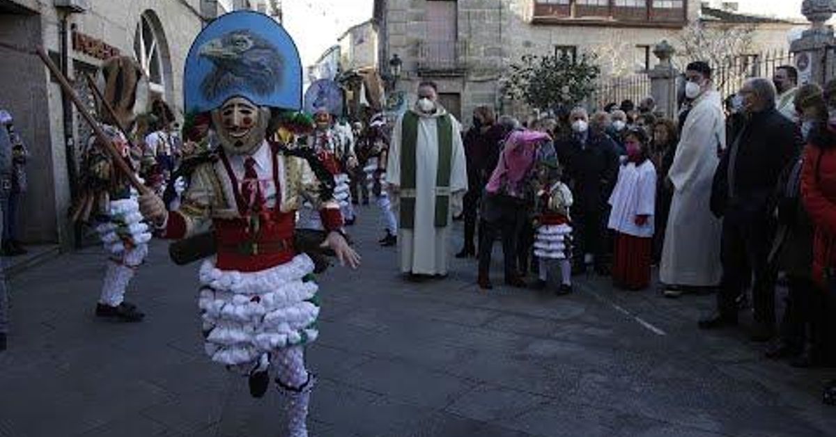 Entroido 2022 | Los cigarrones llevan la emoción a las calles de Verín ...