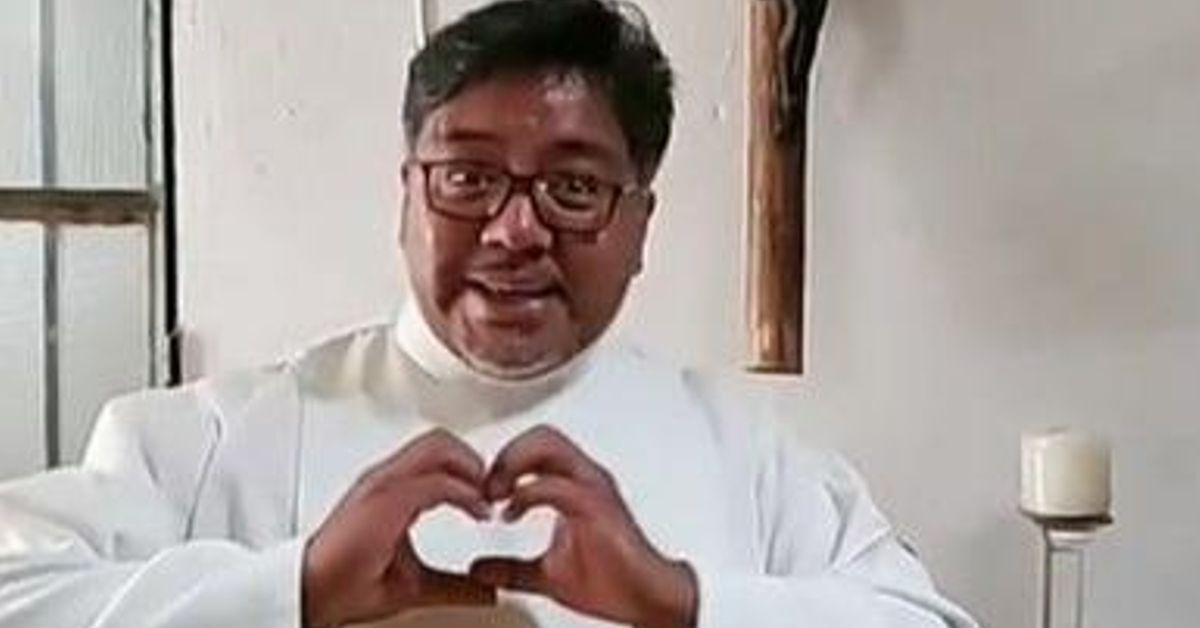 Padre Cheke, el sacerdote mexicano que arrasa en TikTok