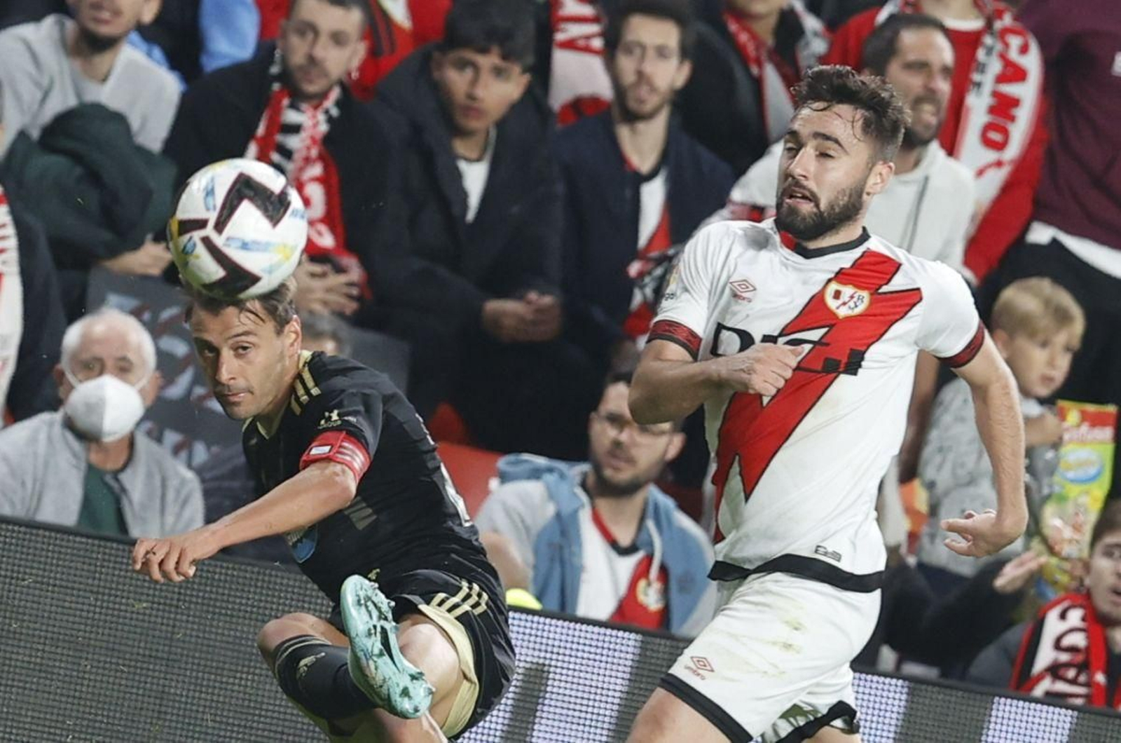 Kevin Vázquez, honor en la banda