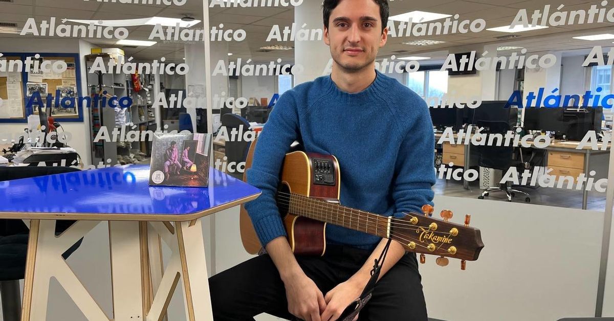 Javier Lago: "El término cantautor está un poco desgastado, yo lo ...