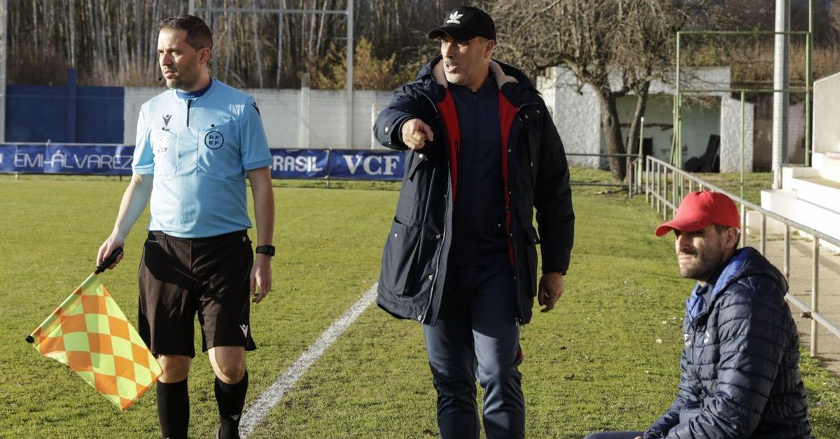 Miguel Sotelo sale del banquillo del Verín