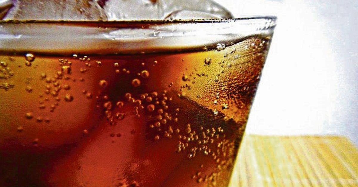 ¿Cómo afectan al peso los alimentos y bebidas con fructosa?