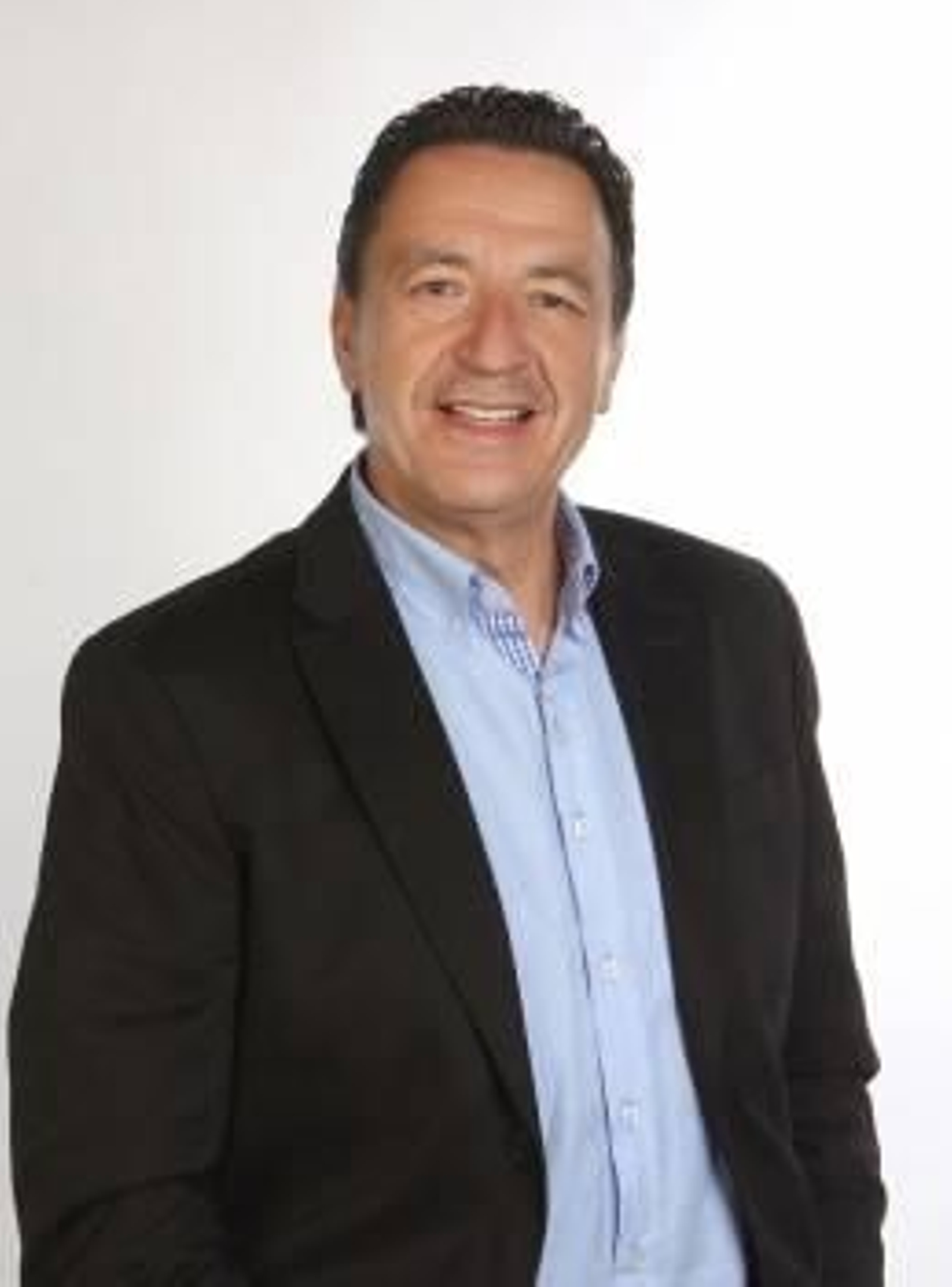 Amorín busca baioneses que 'no se sienten representados'