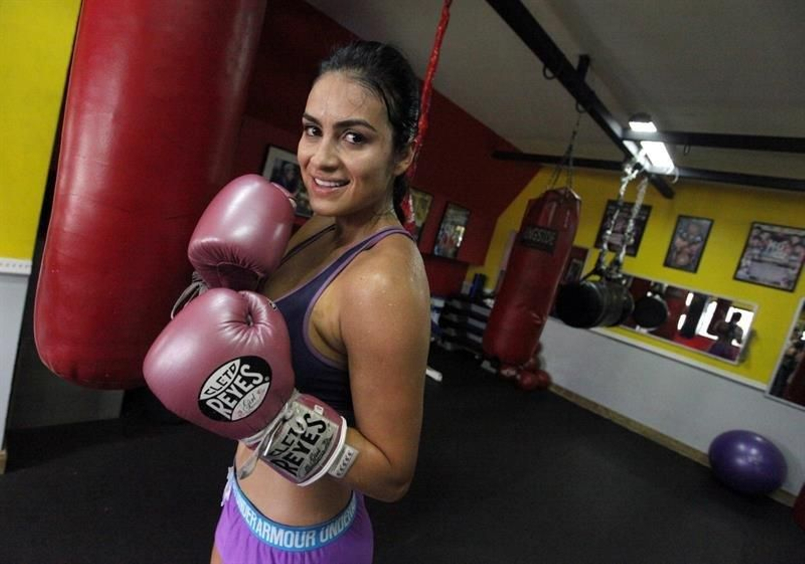 La modelo reconvertida en promesa del boxeo que busca 'feminizar' el ...