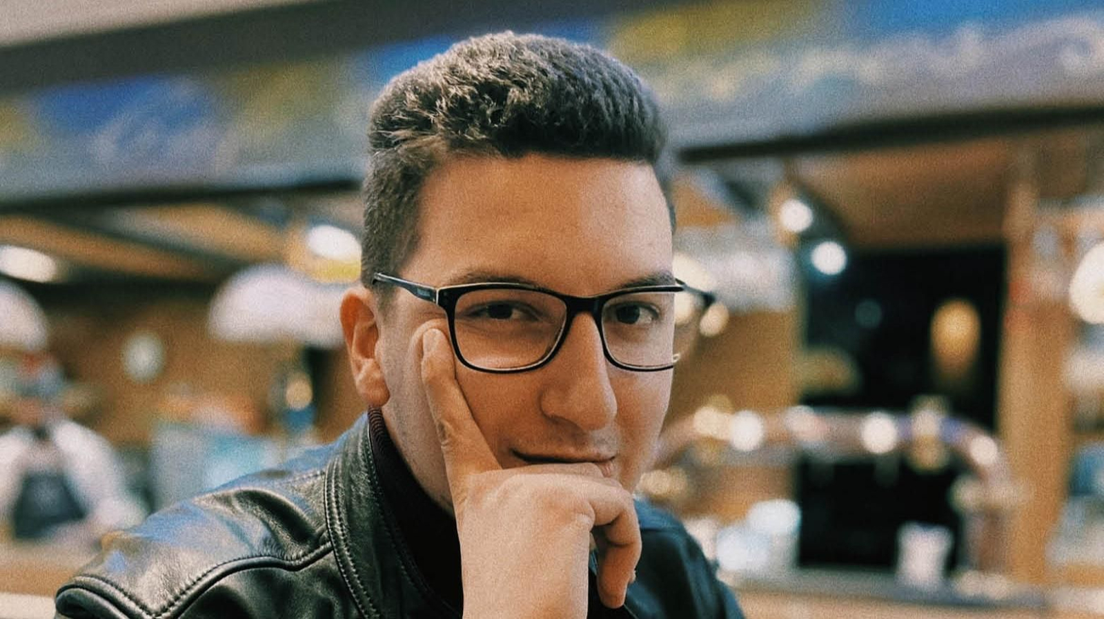 "Para escribir, sólo tuve que dejar de poner ataduras a mi imaginación"