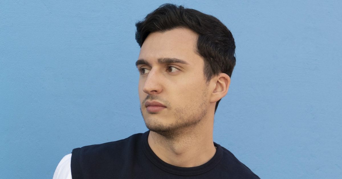 El vigués Javier Lago acude al mecenazgo para publicar su primer disco