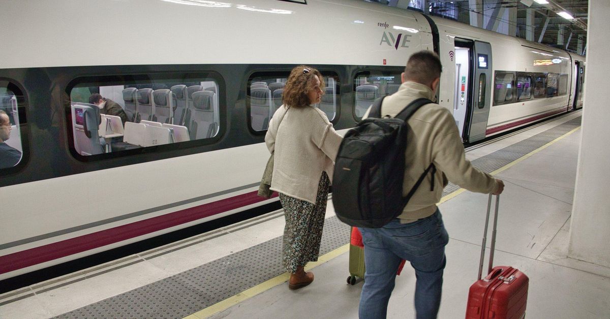 Vigo estrena el AVE semidirecto, aún con parada en Pontevedra