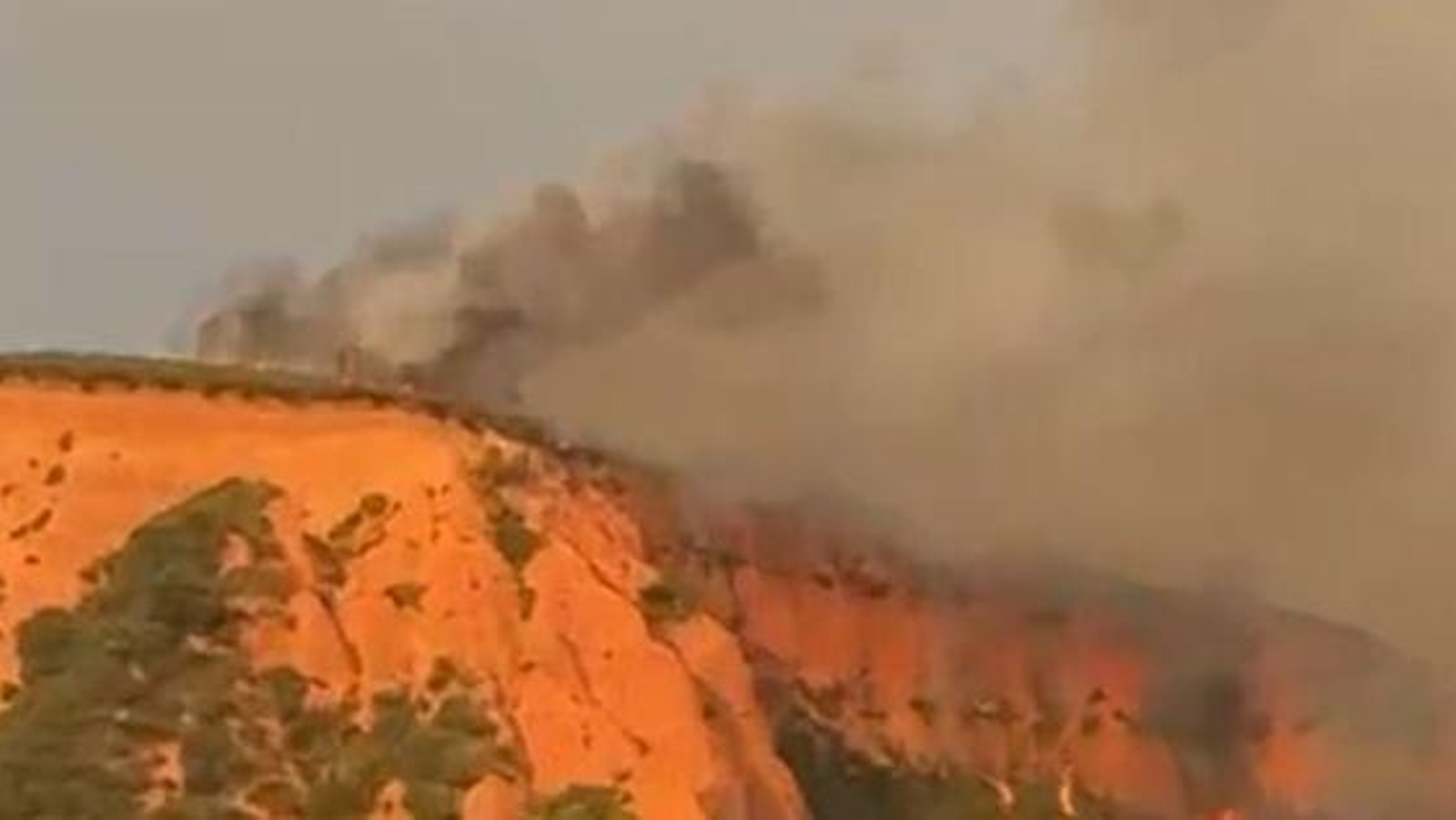 Arden Las Médulas: 800 vecinos evacuados
