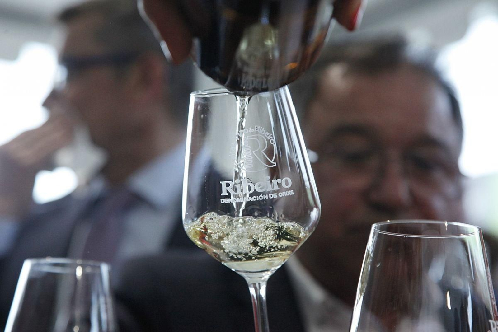 O Ribeiro marida vino y gastronomía en su feria