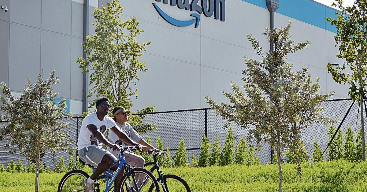 Amazon empieza a comunicar miles de despidos a la plantilla