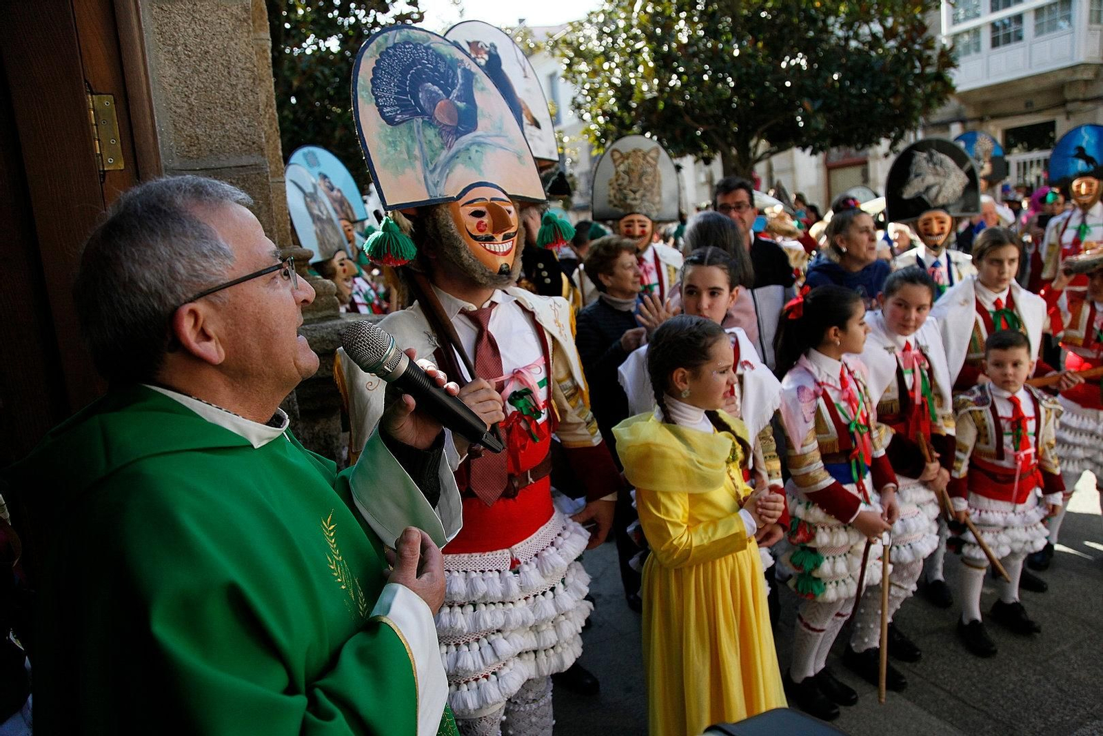 Galería | Nadie quiso perderse el estreno de los cigarrones en Verín