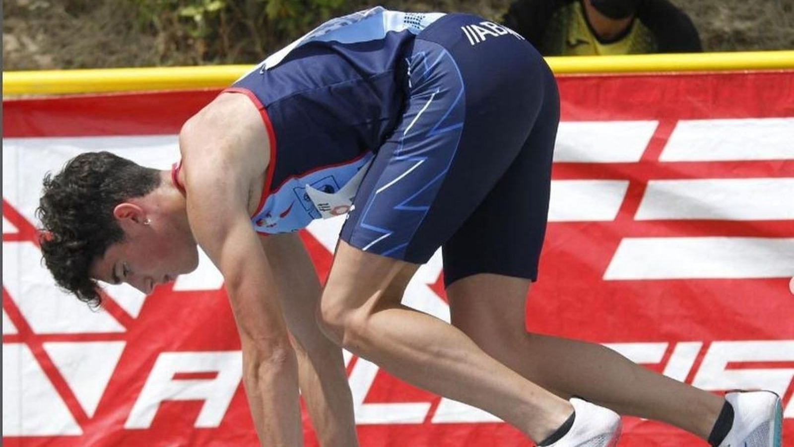 El céltico Jorge Román logra la plata en 200 en el Nacional sub-23