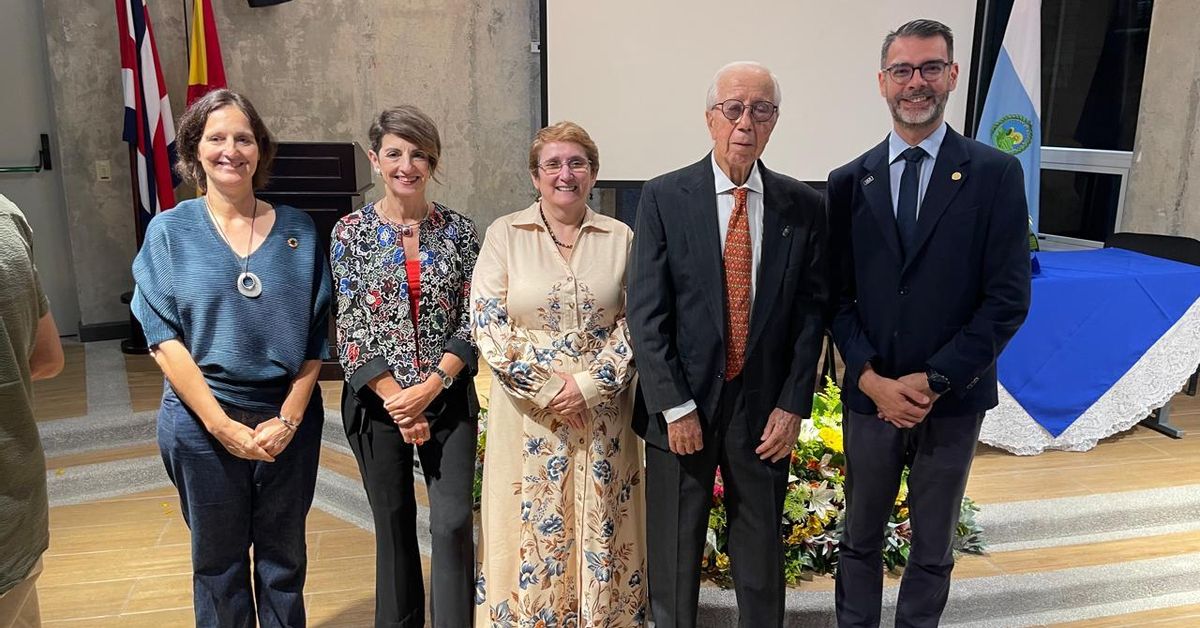 Homenaje en Costa Rica al científico español Javier Gaínza en el marco del 175 aniversario de ...