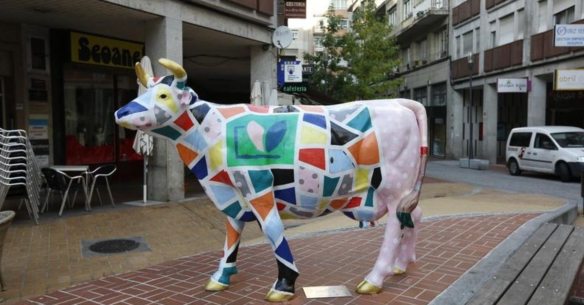 La Plaza Paz Nóvoa, un mes sin la vaca "Popi"