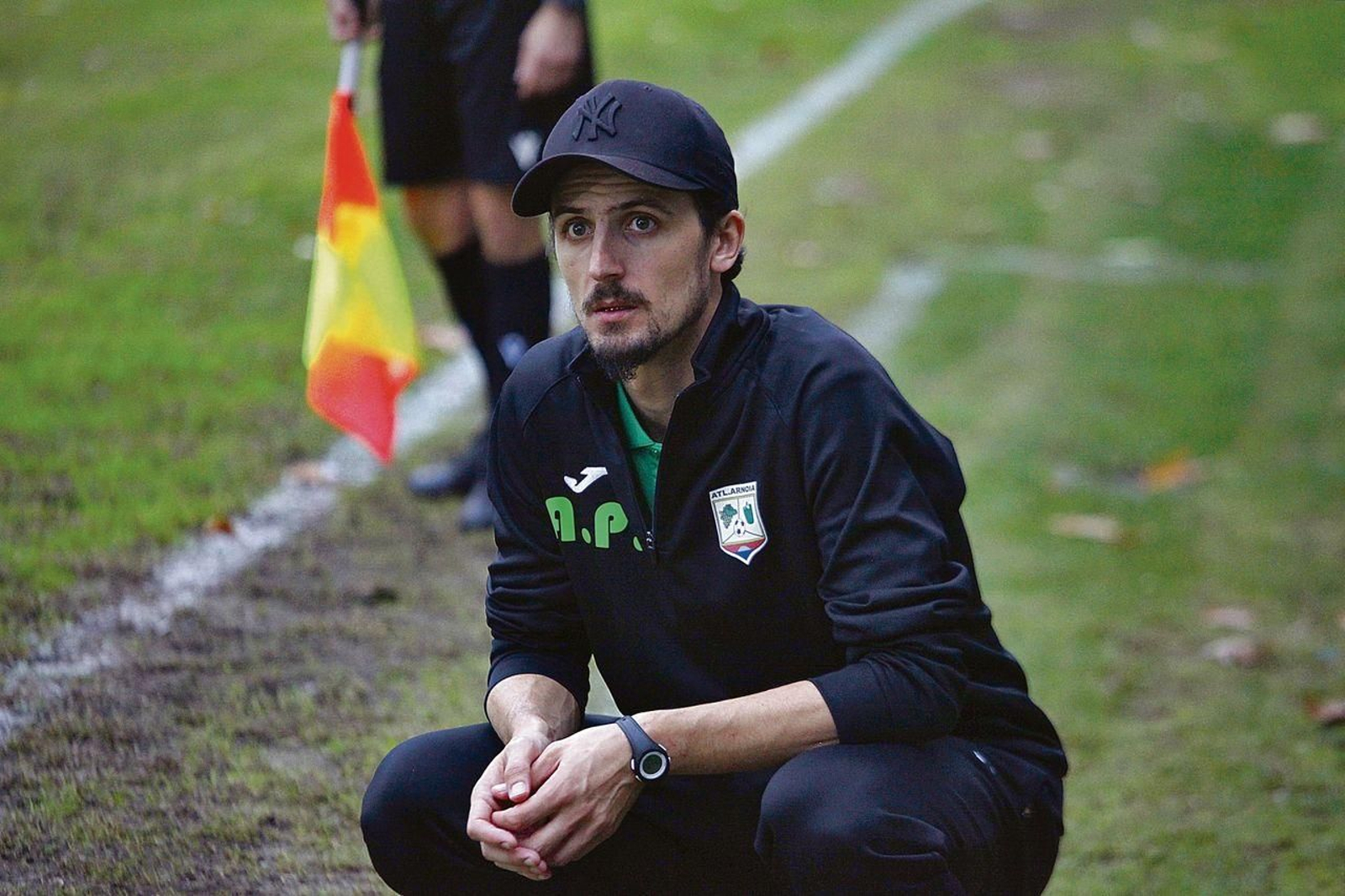 Padrón, entrenador del Arnoia: “No queda otra que bajar al barro”