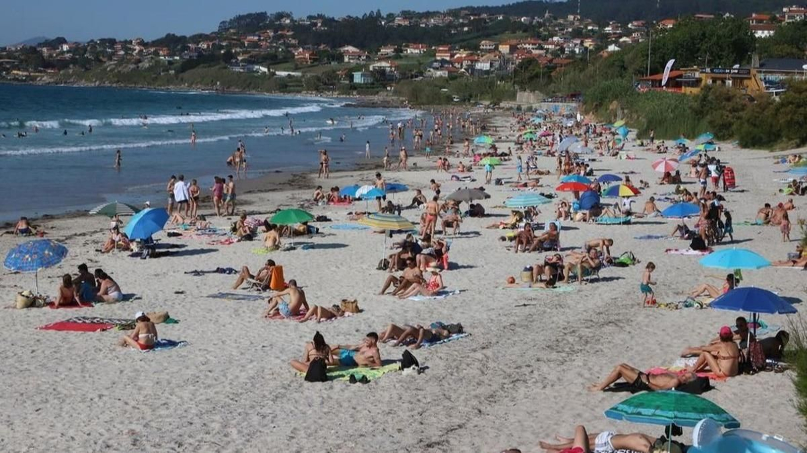 Nigrán sube al menos un 40% su población en el verano