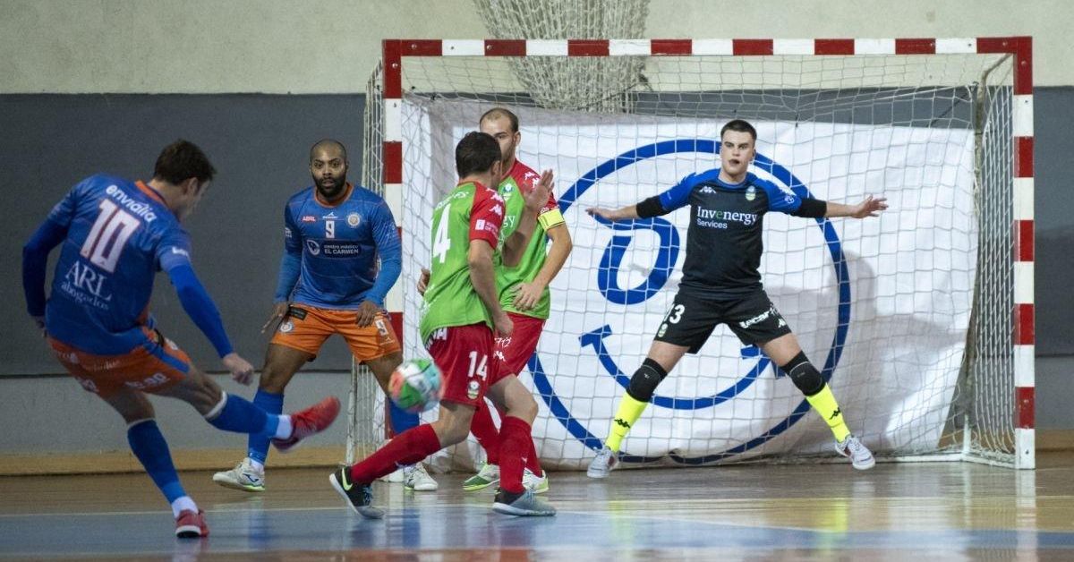 El efecto Edu García debe esperar en el Sala Ourense