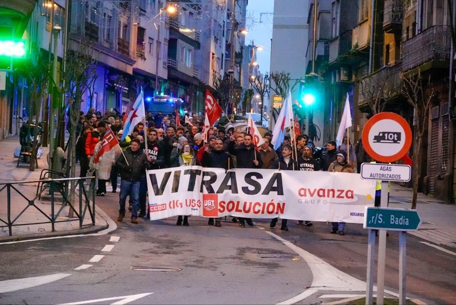 La primera asamblea rechaza el preacuerdo para desconvocar la huelga en ...
